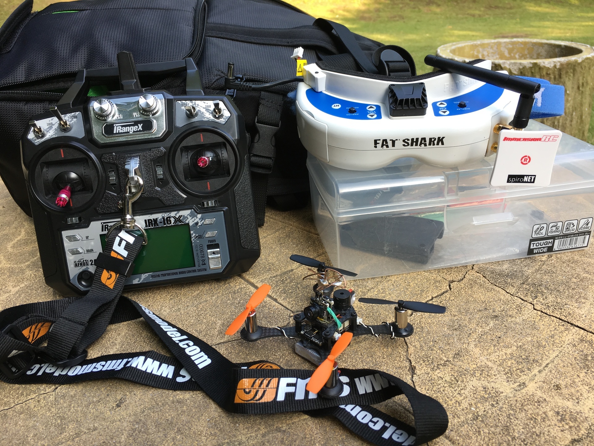 カスタム機（100MM Brushed FrameにQX105パーツを搭載）の初室外飛行。: Into the Sky